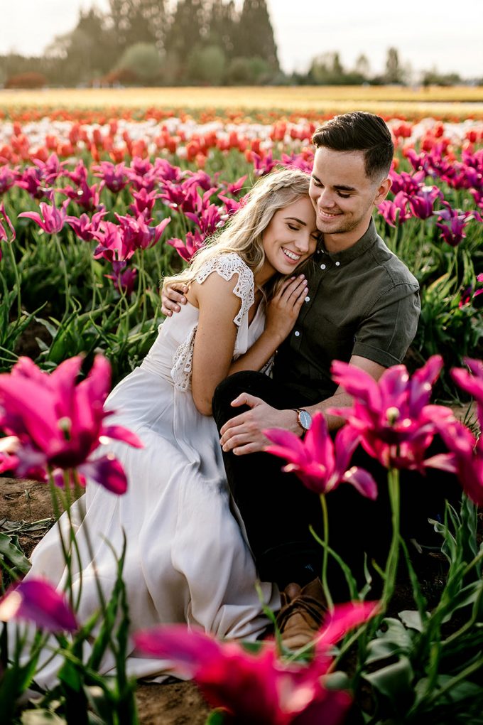 Flower Field Engagement Photos 🌸 - My Sweet Engagement
